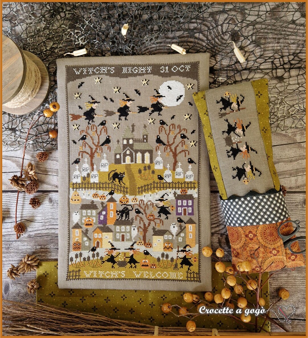 Crocette a Gogò Witches Welcome Cross Stitch Pattern ~ Halloween Cross ...
