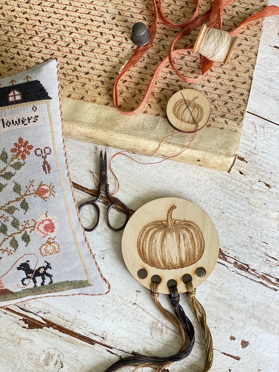 Stacey Nash Designs PUMPKIN NEEDLE MINDER ~ Needlework Marketplace ...