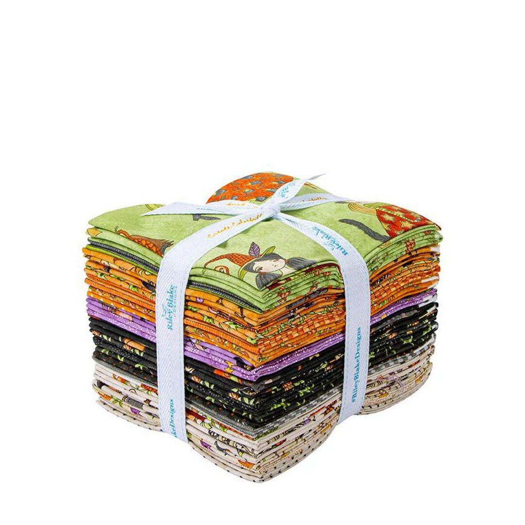 PRE-ORDER ~ Teresa Kogut Ghoul Friends Fat Quarter Bundle - Teresa ...