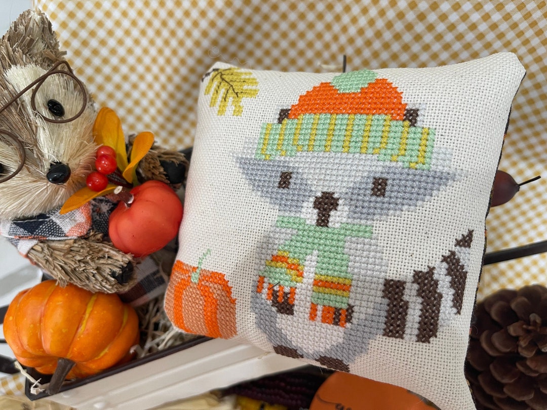Anabella's Needleart Pillowpals™ ROSCOE the Raccoon Cross Stitch Chart ...