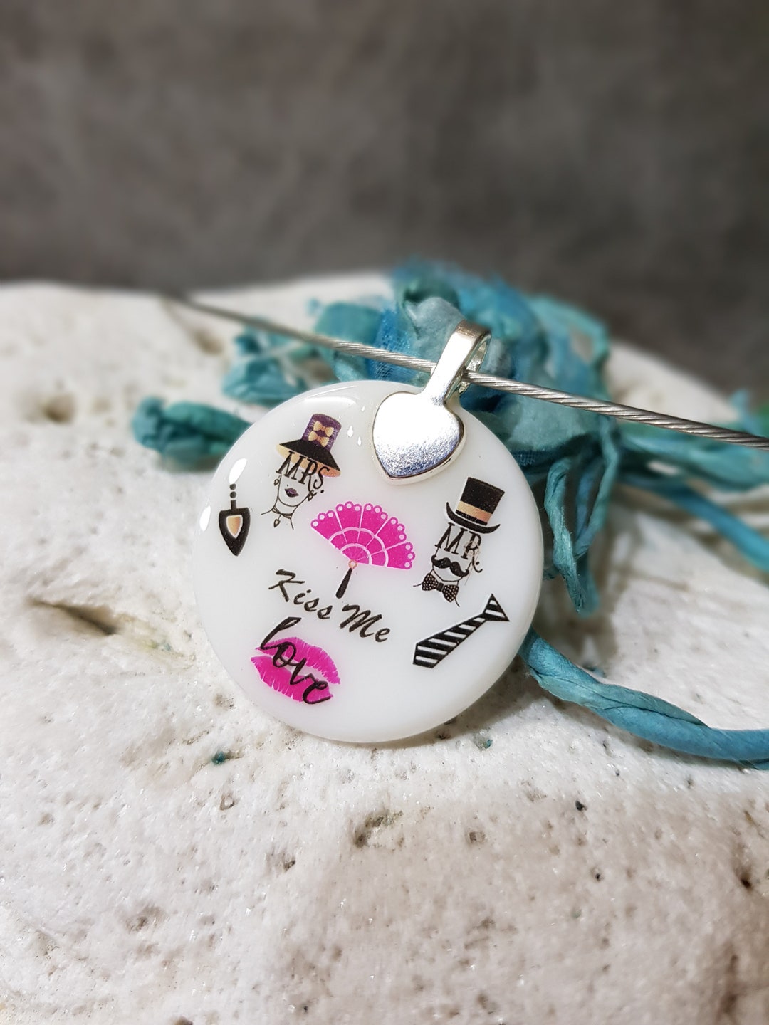 Collar Kiss Me Love, Collier Mr and Mrs, Original Gift for Woman ...