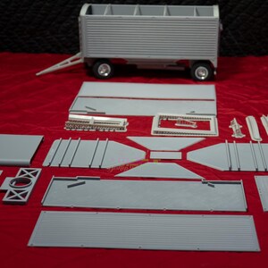 25th-scale Modern 42-foot Corrugated Hopper/grain Trailer Model Kit ...