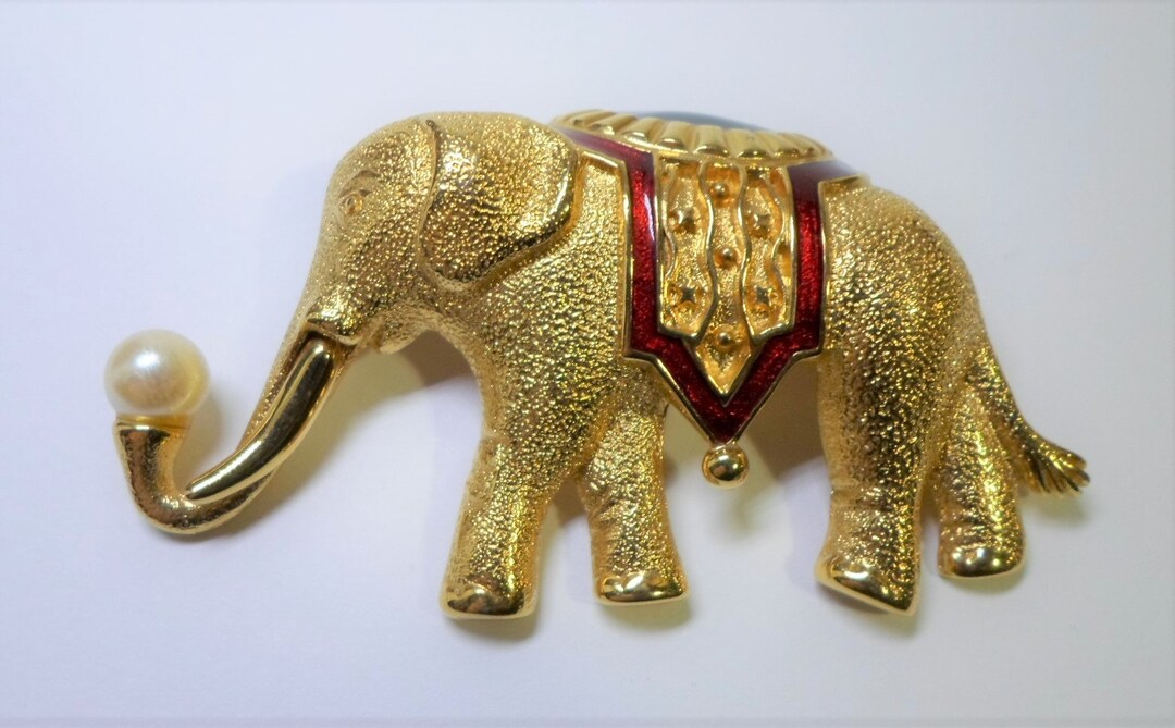 Vintage MONET ELEPHANT PIN Enameled W/ Faux Pearl Gold Tone Signed 3 ...
