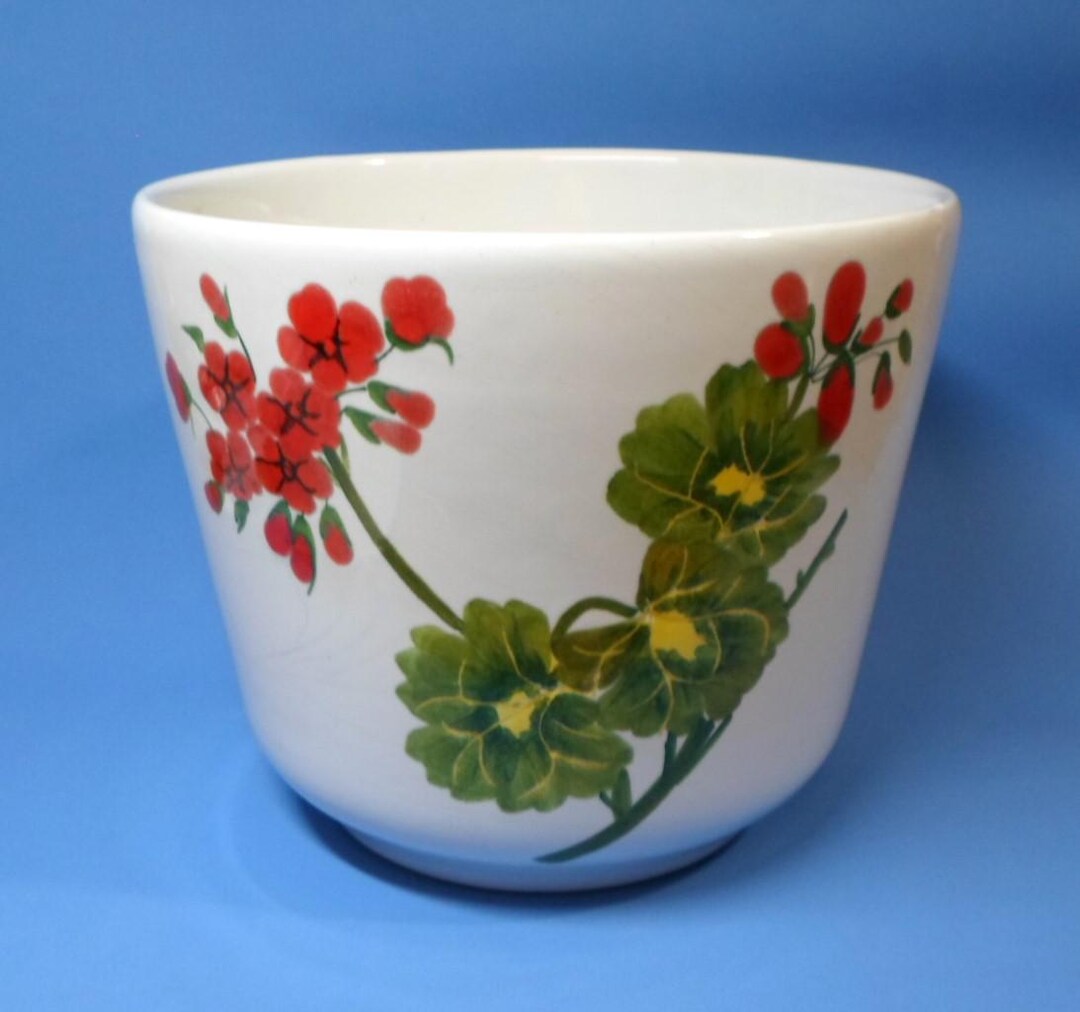 Vintage HORCHOW FLOWER POT - Red Geraniums Art Pottery Made in Italy 5. ...