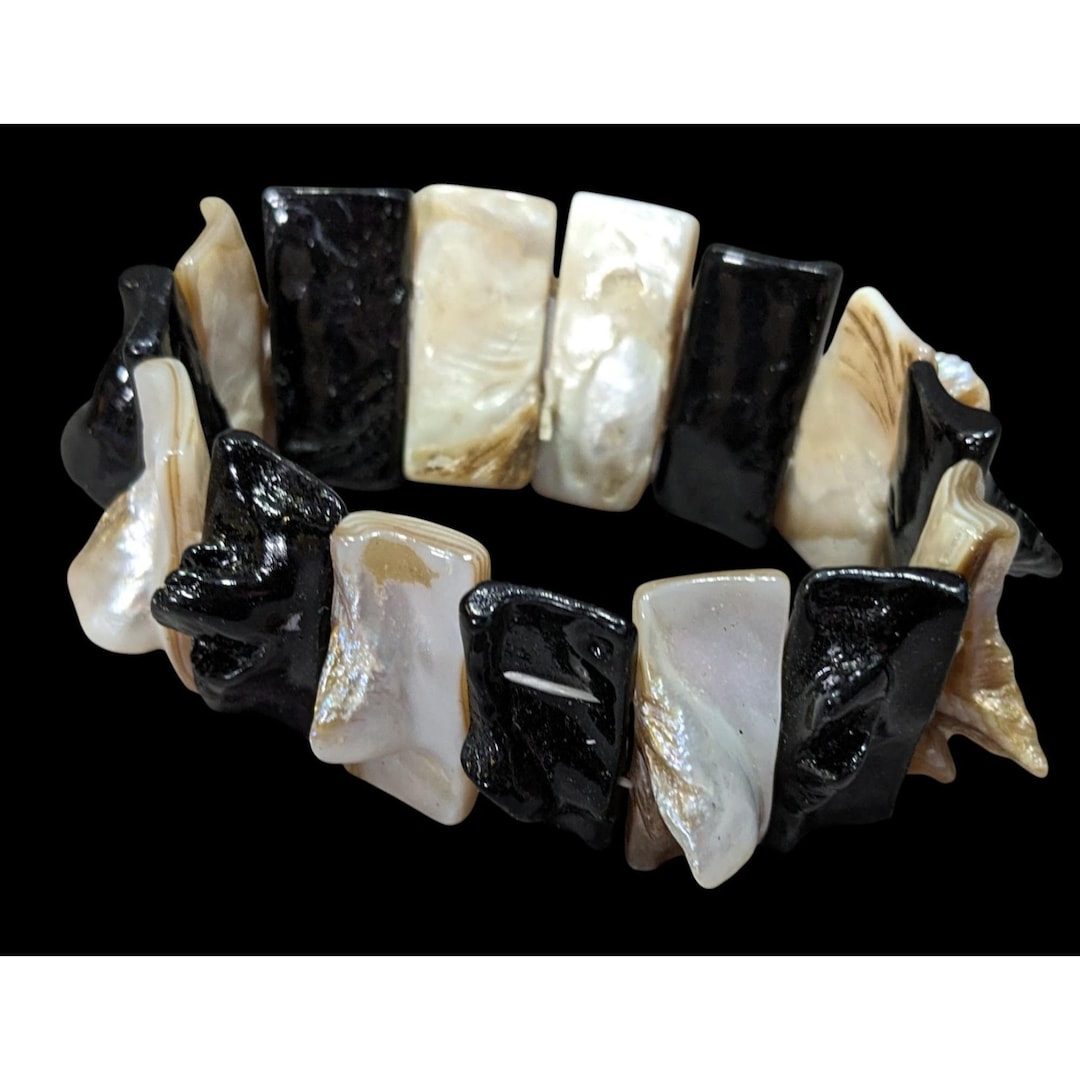 Vintage Mermaidcore Mother of Pearl Black and White Stretch Bracelet - Etsy