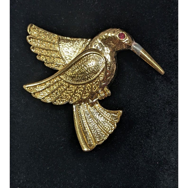 Vintage Avon Humming Bird Brooch Gold Tone With Red Gem Eye - Etsy