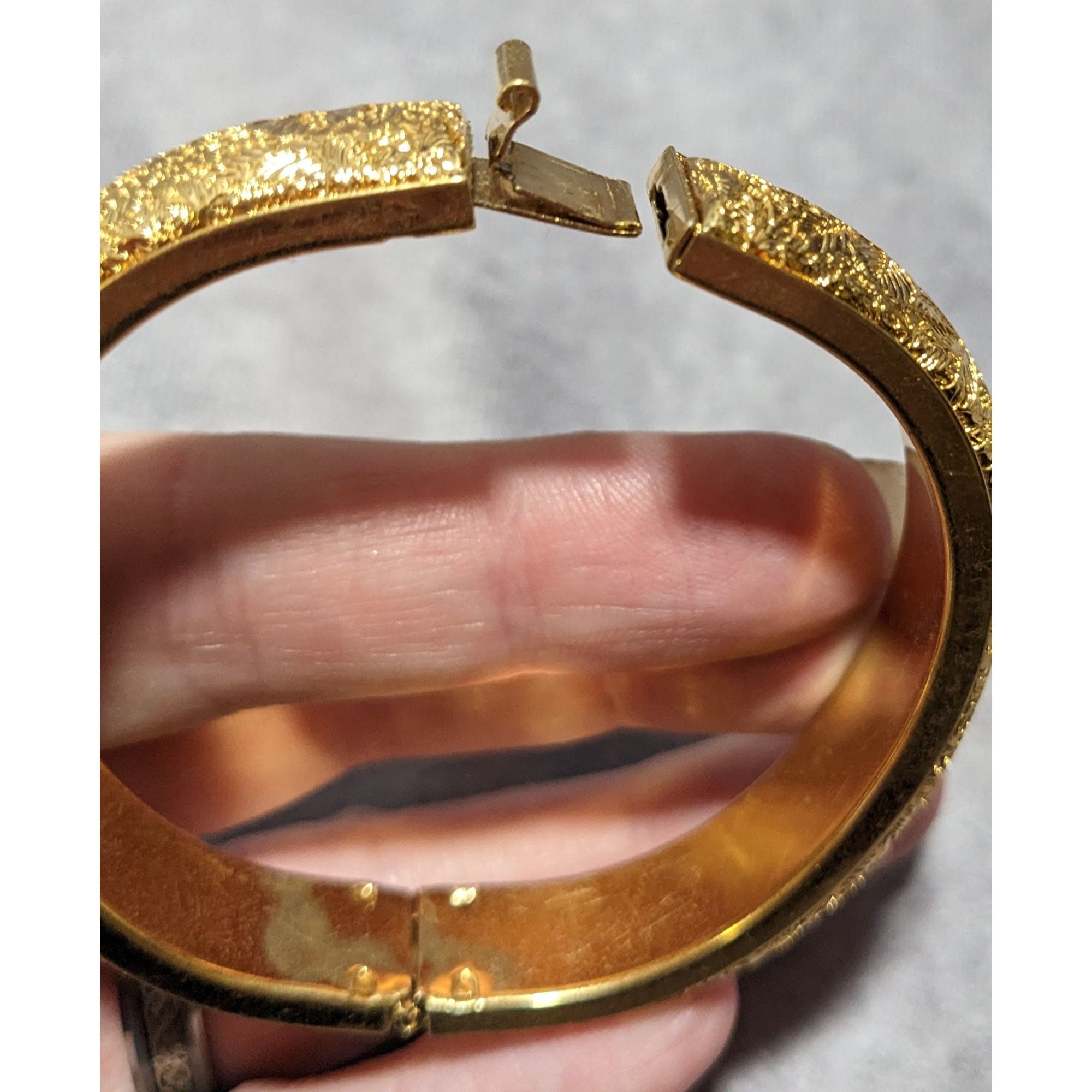Vintage Monet Puffed Gold Leaf Bracelet - Etsy