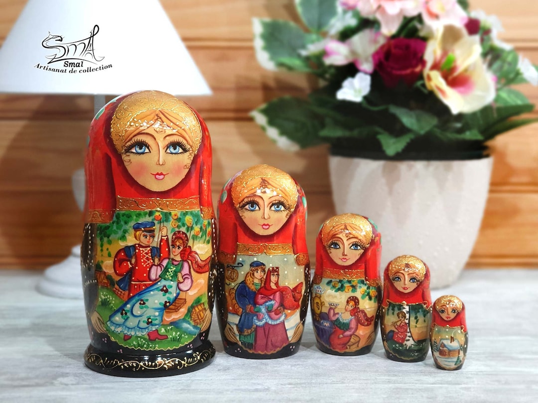 Russian Folk Tale Matryoshka – Nesting Dolls With Loving Couple in ...