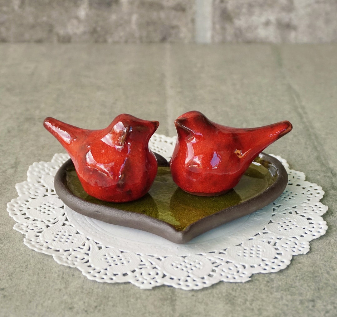 Two Sculpted Ceramic Birds on Tray, Red Bird, Pottery Bird, Ceramic ...