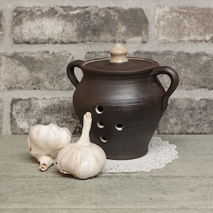 Ceramic Garlic Container, Pottery Hand Made Garlic Storage, Black ...