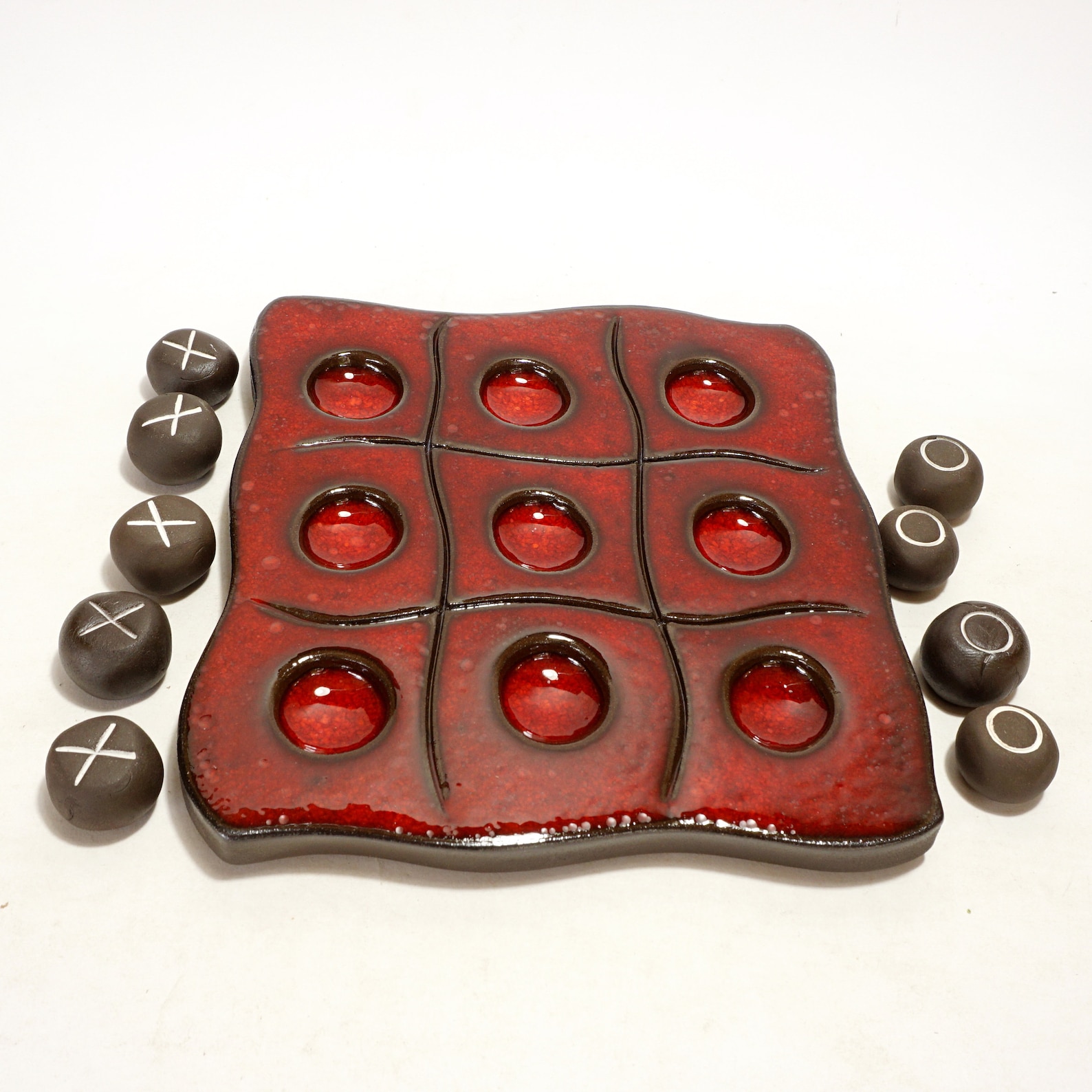 Tic tac toe ceramic game Red pottery noughts and crosses | Etsy
