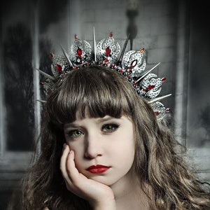 Gothic Queen Crown. Black Red and Silver Spiked Crown. Evil - Etsy