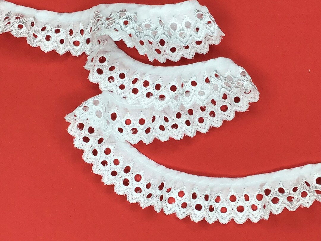 3 METRES Quality White Satin Stitched Broderie Anglaise Gathered Lace ...