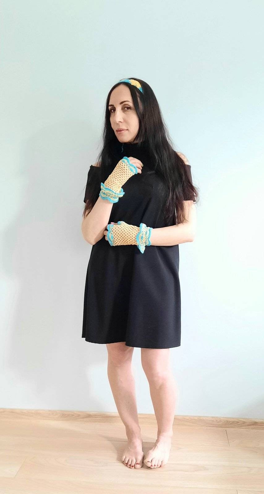 Mittens With Ukrainian Symbols Women's Gloves Ukrainian Style. Yellow ...