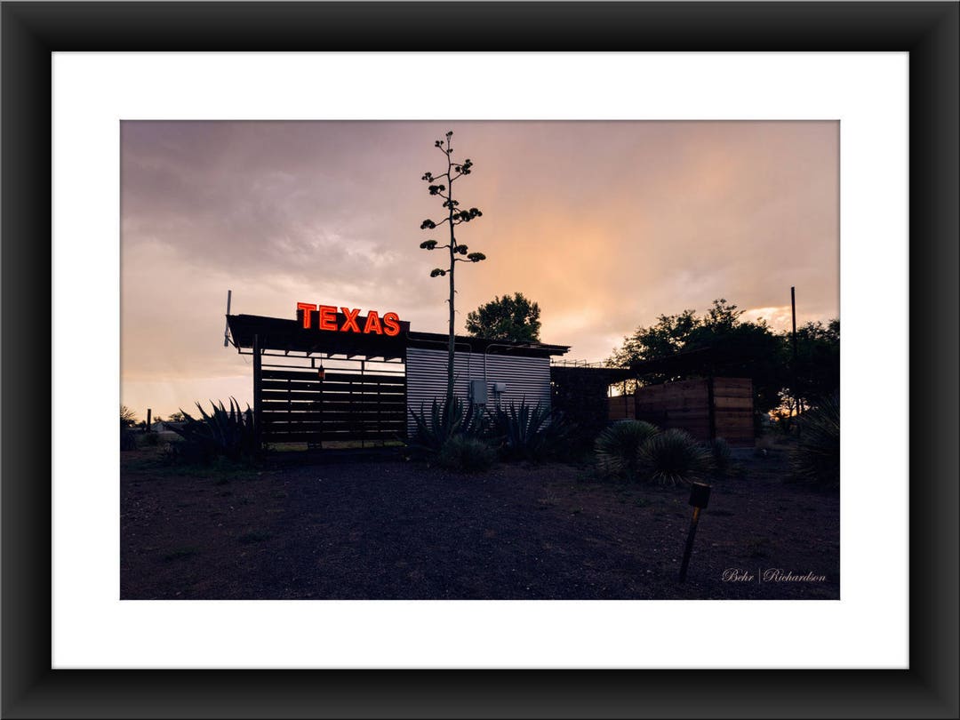 Impresión de bellas artes del letrero de Texas, Marfa, Texas ...