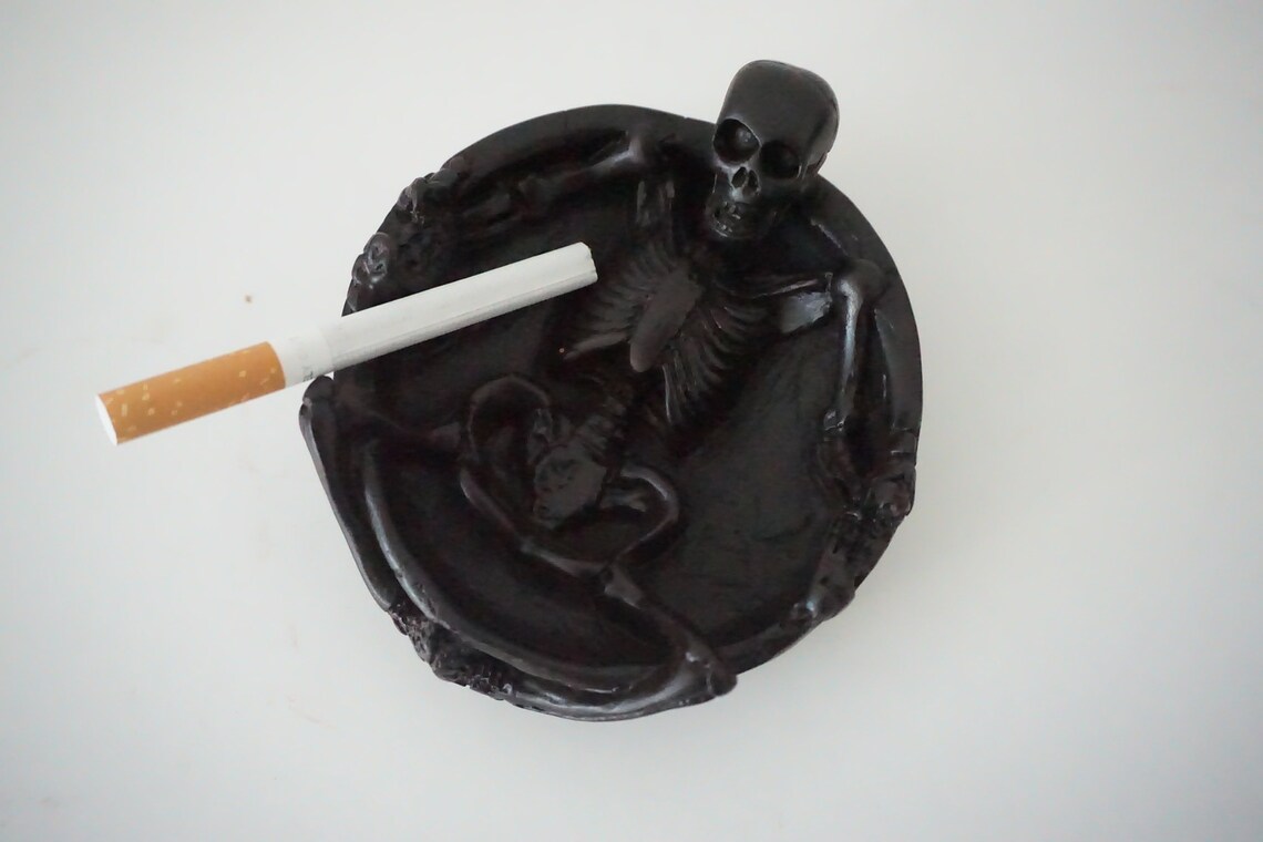 Skeleton Art Ash Tray / Resin Ashtray / Resin Sculpture for - Etsy