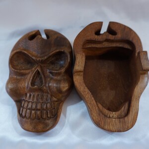 Skull Puzzle Box / Secret Box / Wood Carving - Etsy