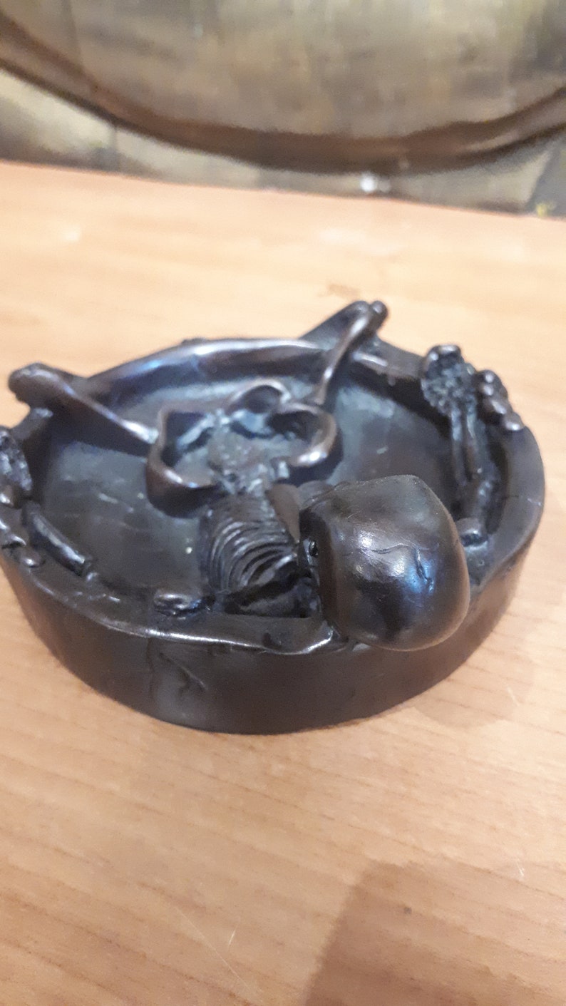 Skeleton Art Ash Tray / Resin Ashtray / Resin Sculpture for | Etsy