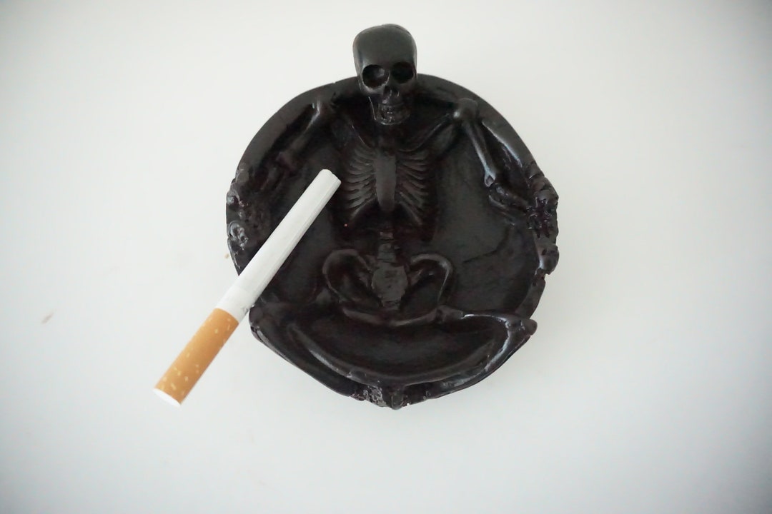 Skeleton Art Ash Tray / Resin Ashtray / Resin Sculpture for Smoking - Etsy