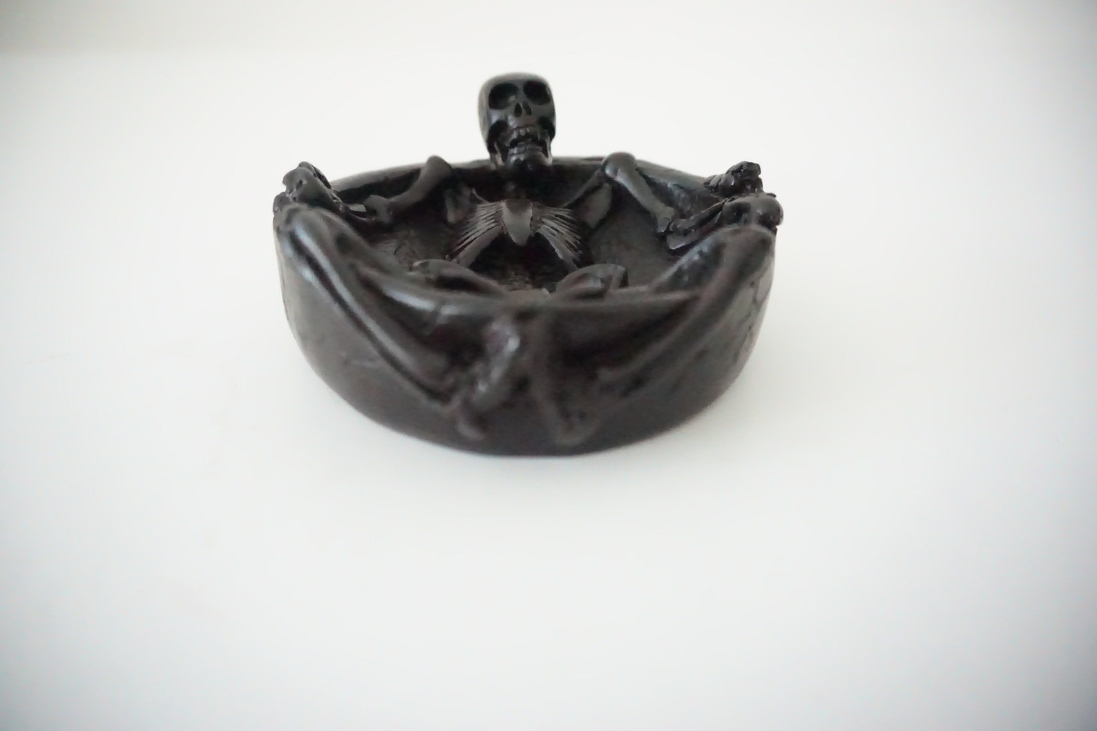Skeleton Art Ash Tray / Resin Ashtray / Resin Sculpture for - Etsy