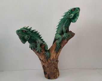 Clay Sculpture of Iguana on Teak Wood/ Home Decor/outdoor | Etsy