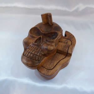 Skull Puzzle Box / Secret Box / Wood Carving - Etsy