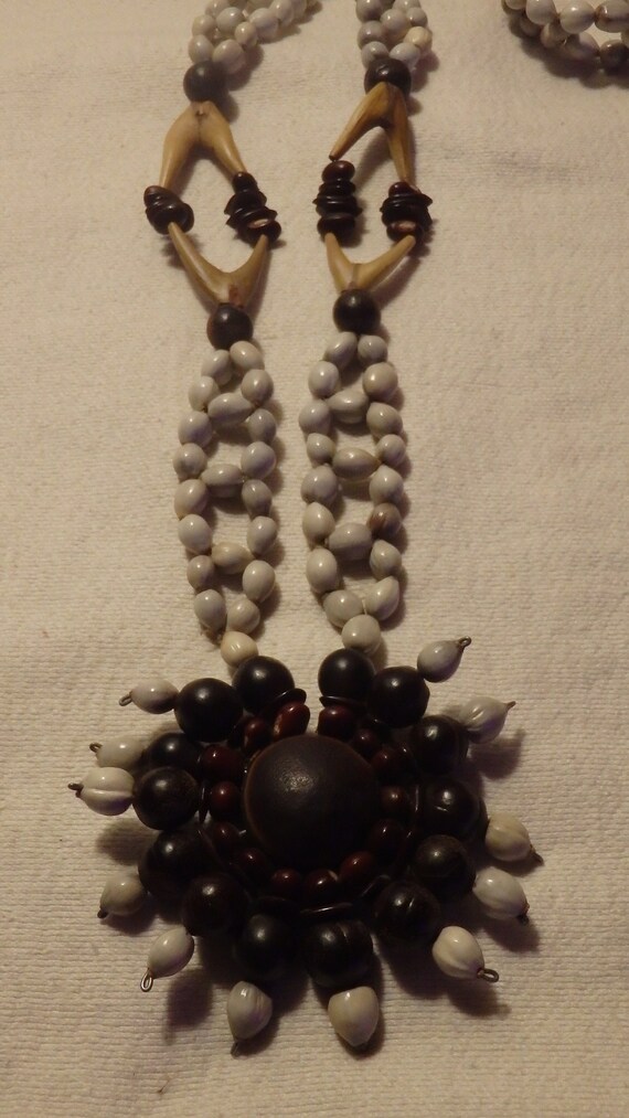 Vintage puca shell necklace - Gem