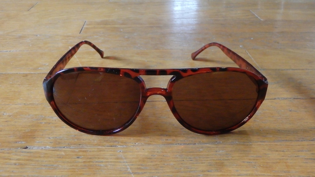 Vintage 1980's Tortoise Shell Aviator Sunglasses - Etsy