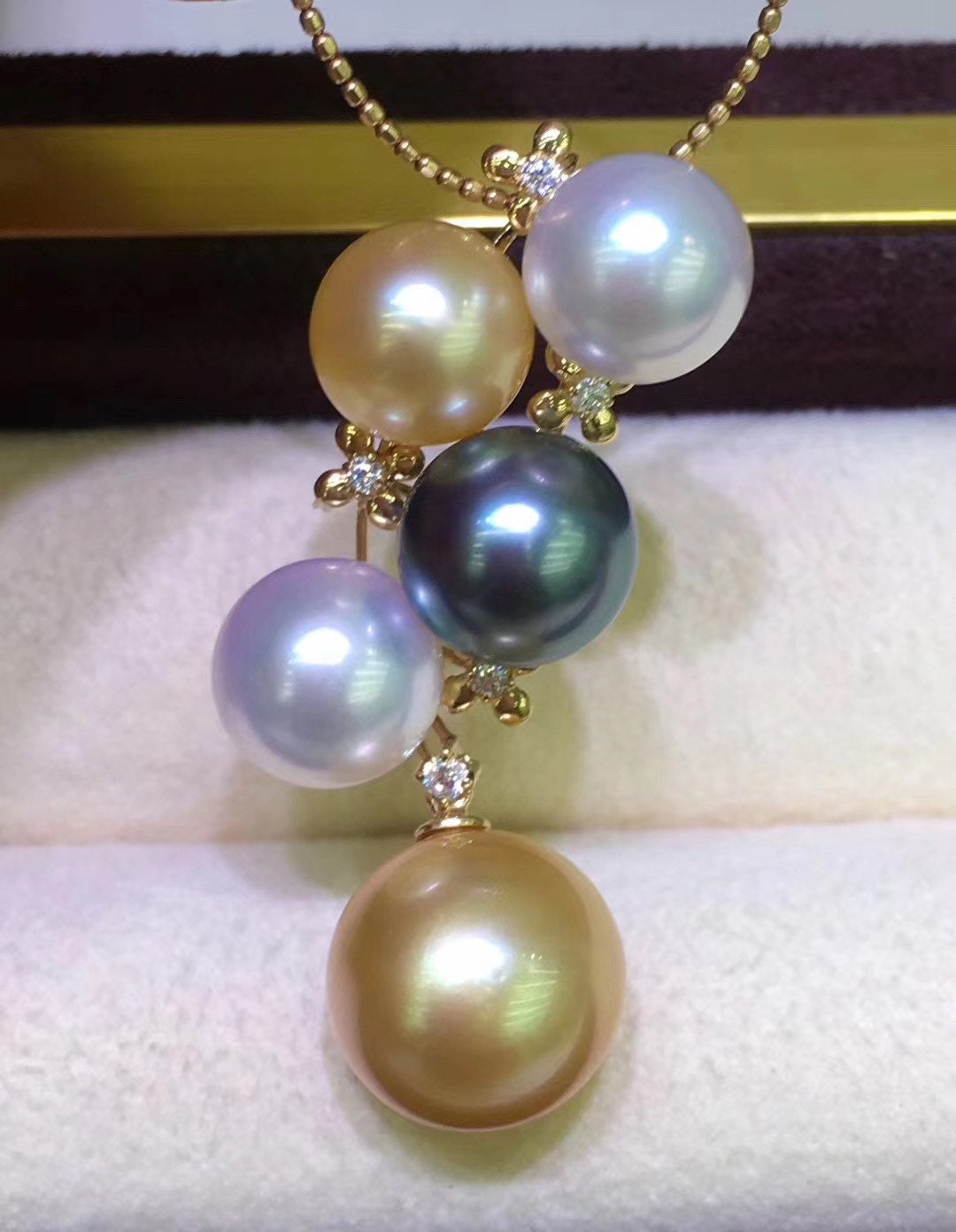 14K Gold Multi-pearl Pendant: Akoya, Tahitian, South Sea Pearls - Etsy