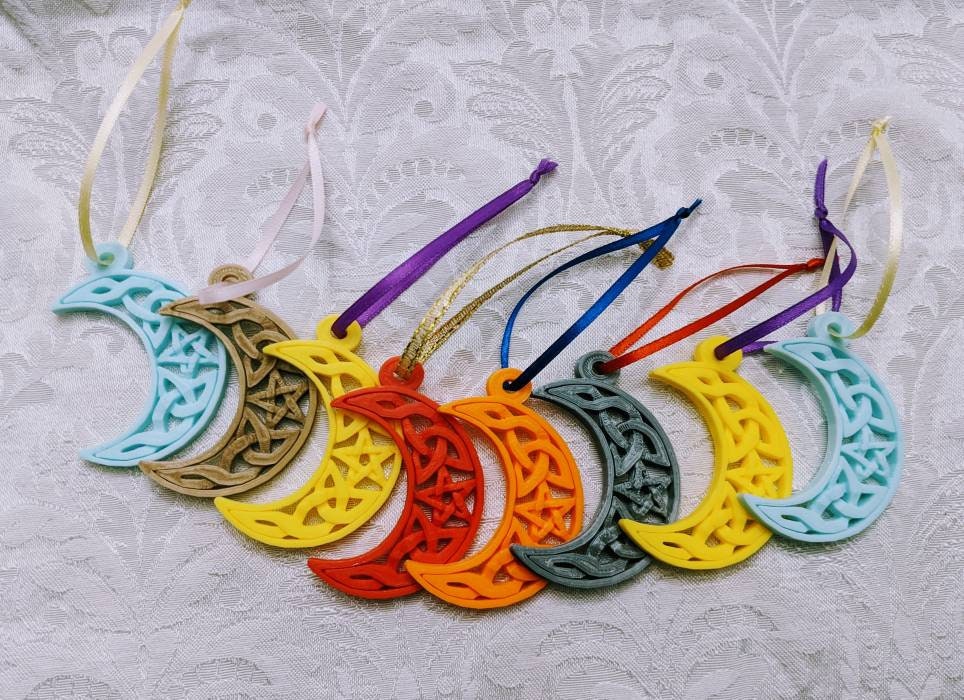3D Printed Crescent Moon Keychain/Ornament 3D Printed to your | Etsy