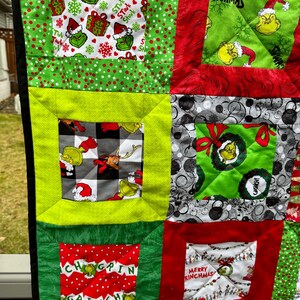 Grinch Family Quilt Square-in-square - Etsy