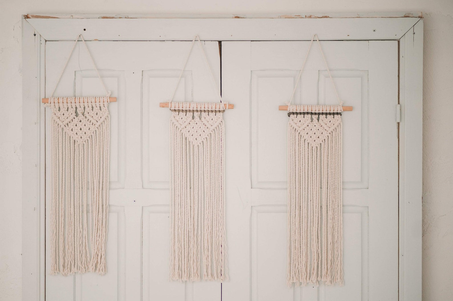 Small Macrame Wall Hanging Set of 3 Different Color Small - Etsy