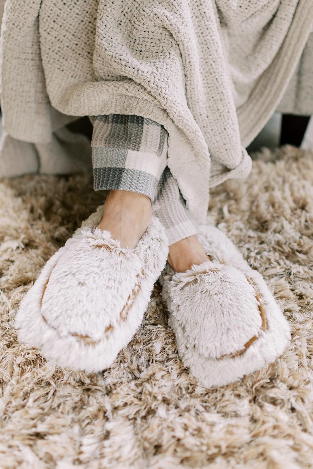 Warmies Lavender + Flax Comfort Slippers - Microwave Slipper + Bonus ...