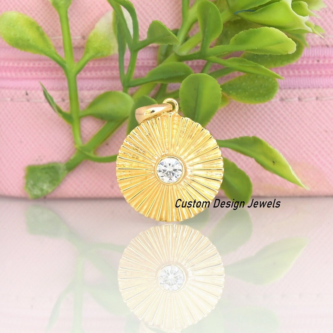 14K Gold Round Fluted Sunray Pendant ,diamond Fluted Medallion Pendant ...