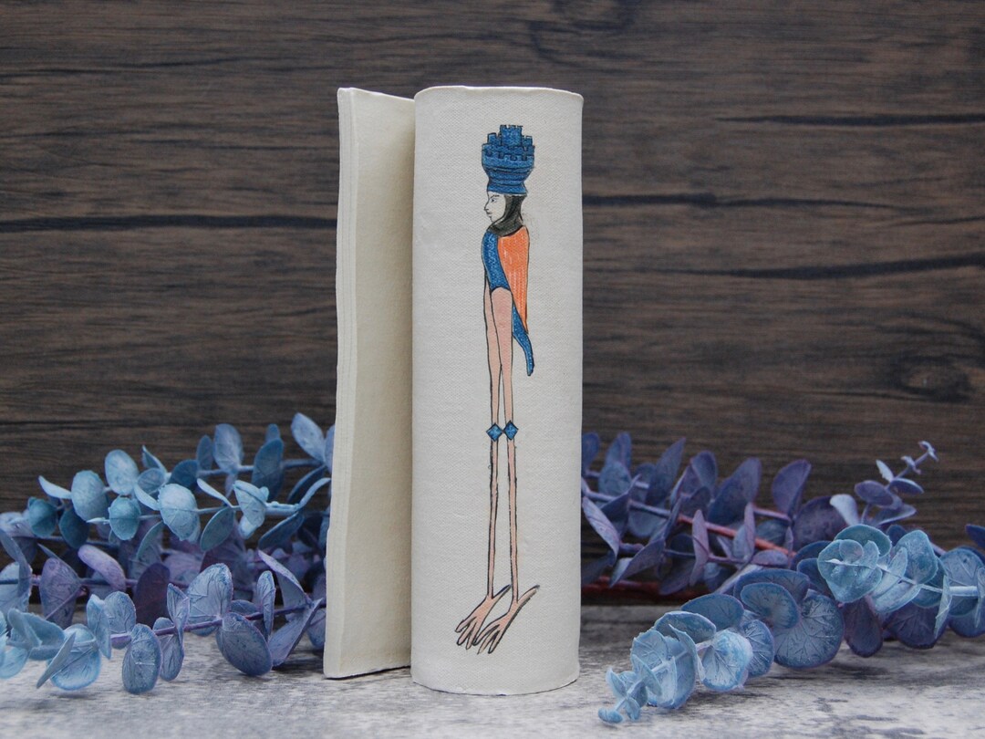 Medieval Marginalia Tall Bird Vase Luttrell Psalter - Etsy