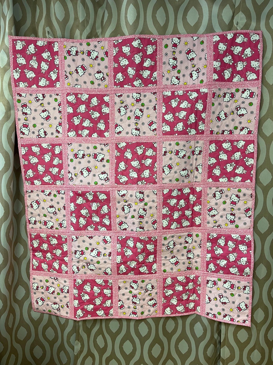 Hello Kitty Quilt - Etsy