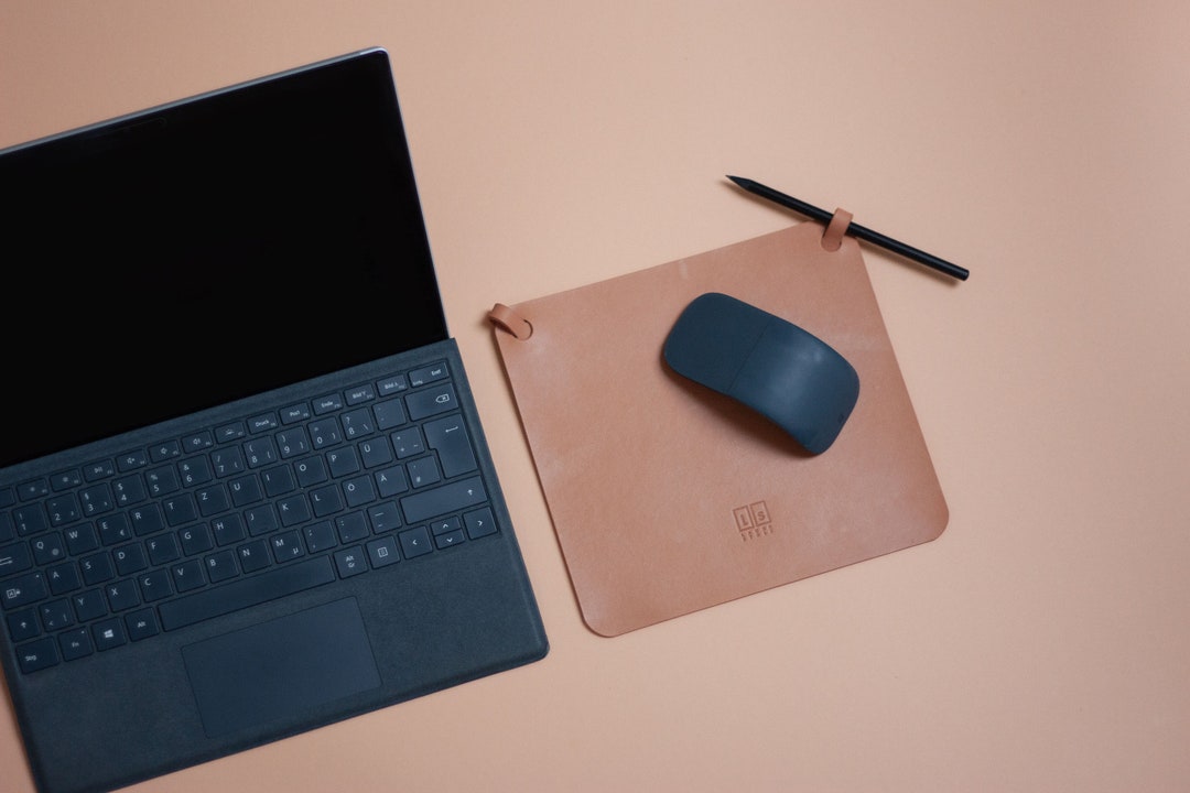 Mousepad With Pen Holder Made of Vegetable Tanned Leather - Etsy