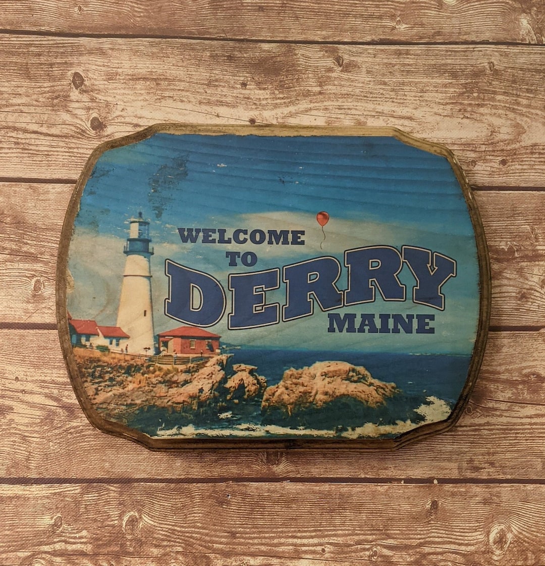 Welcome to Derry Maine - IT / Pennywise - Wood Sign Wall Plaque ...