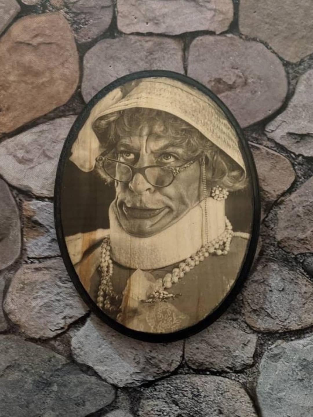 Ernest P Worrell Woman