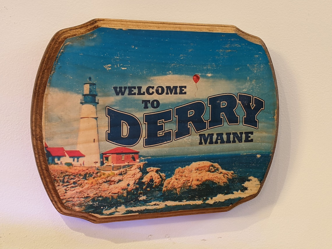 Welcome To Derry Maine IT / Pennywise Wood Sign Wall | Etsy
