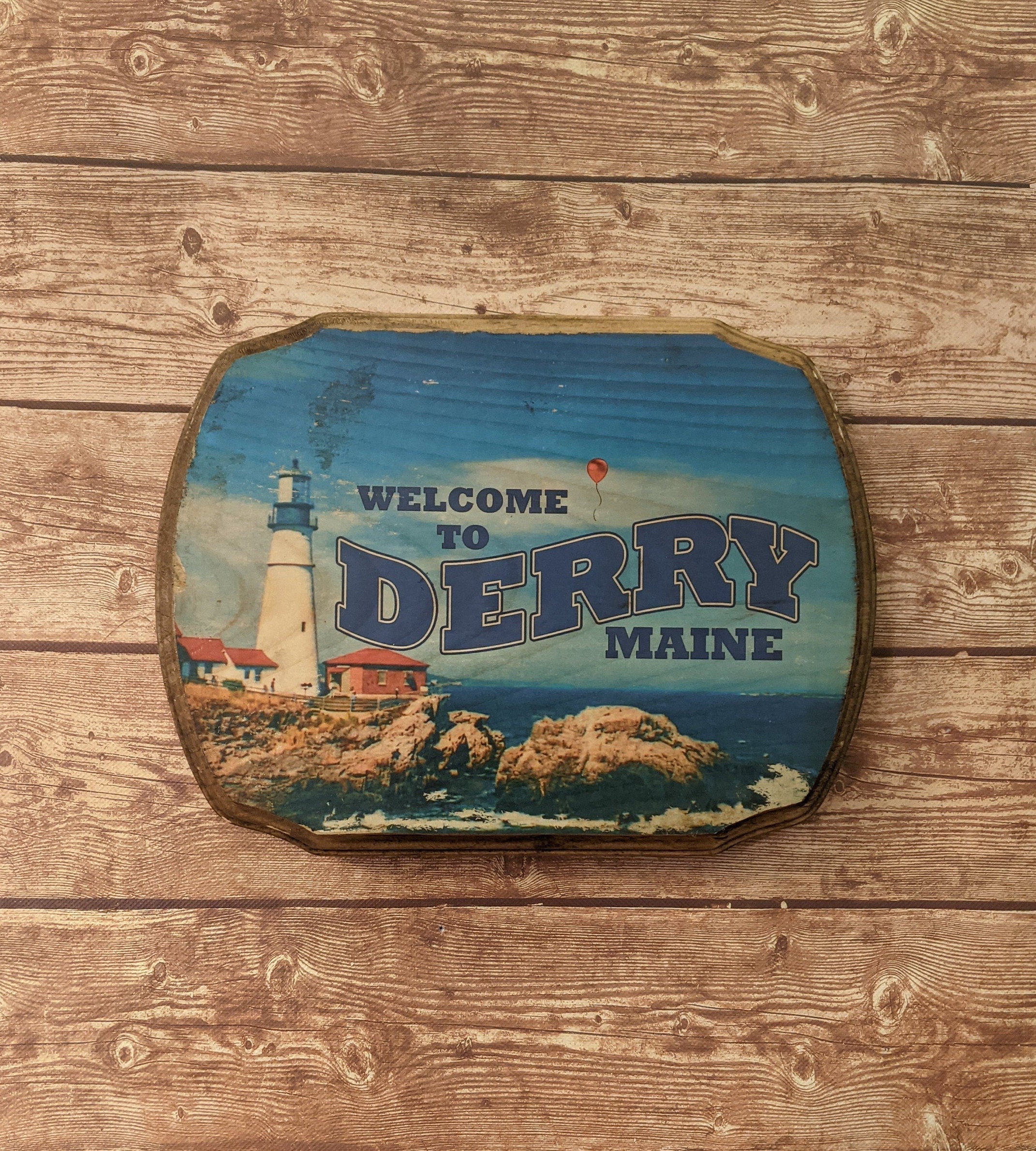 Welcome To Derry Maine IT / Pennywise Wood Sign Wall | Etsy