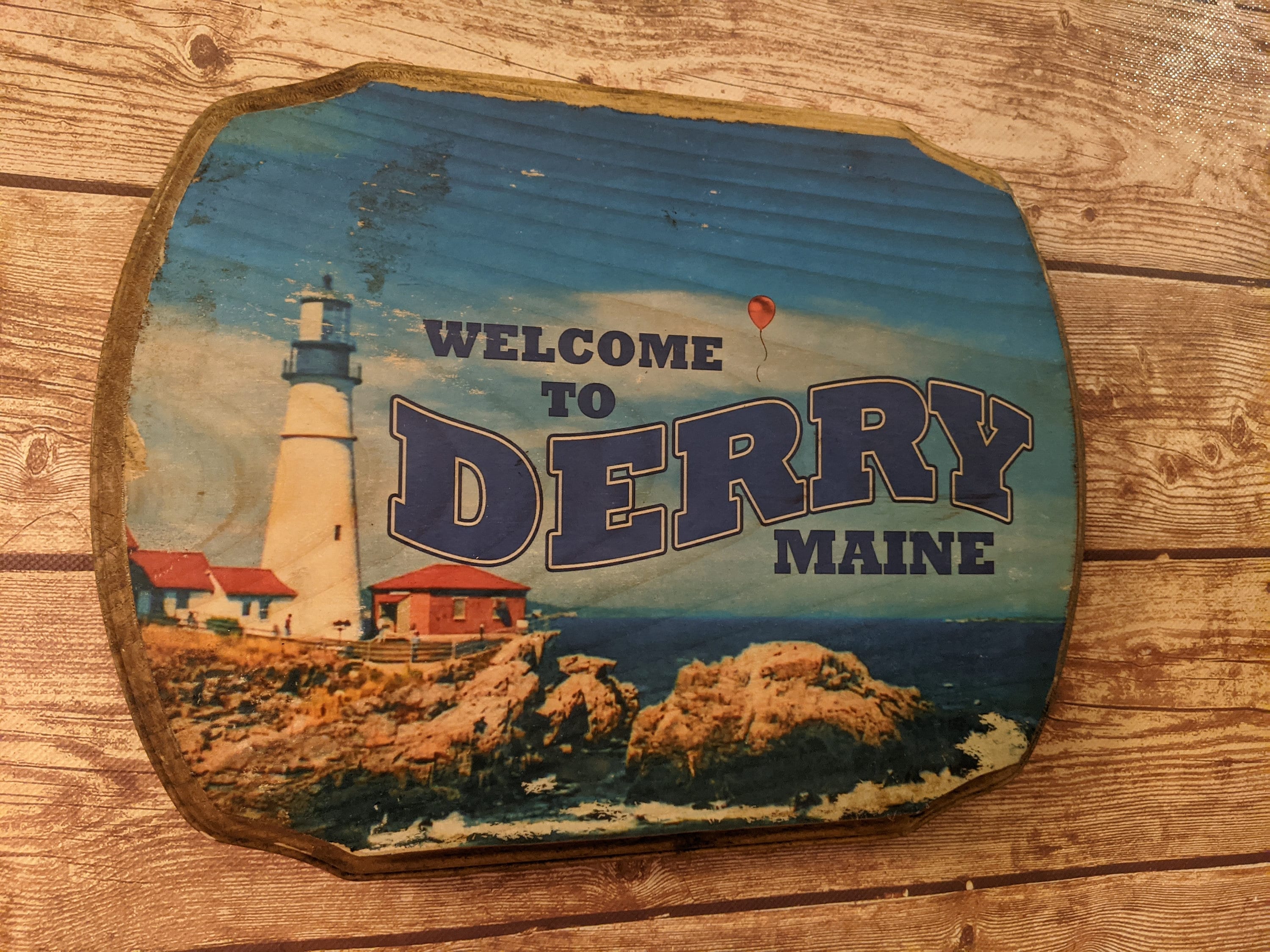 Welcome To Derry Maine IT / Pennywise Wood Sign Wall | Etsy