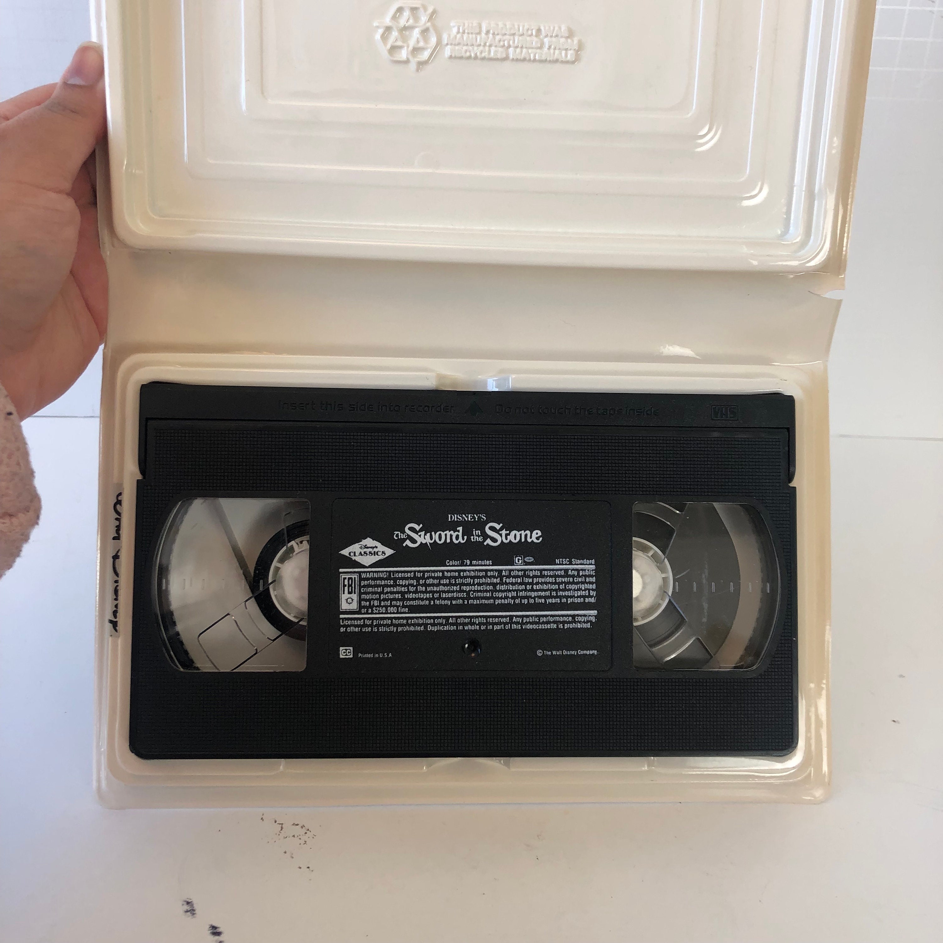 Walt Disneys the Sword in the Stone VHS, 1991 Black Diamond Edition ...