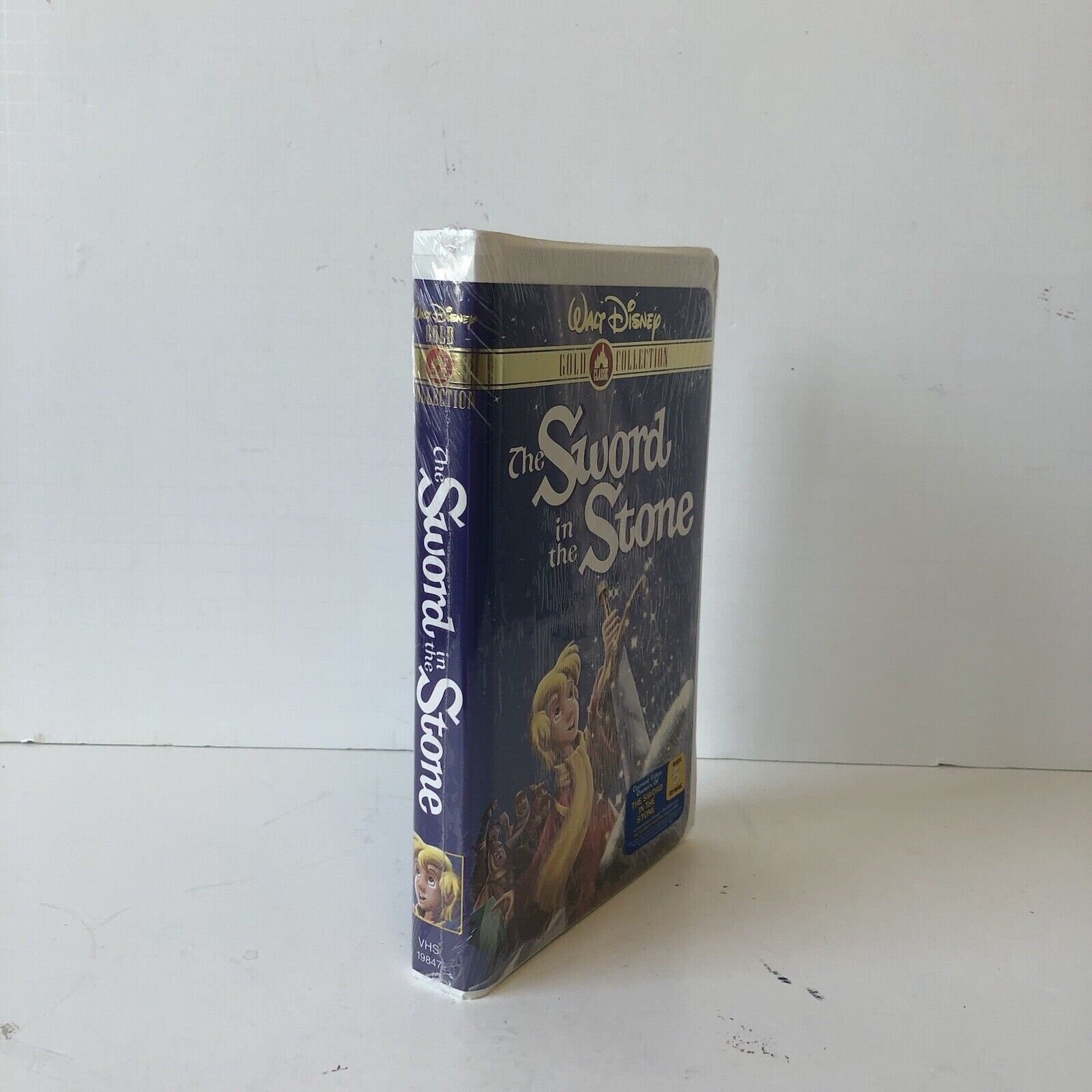 The Sword in the Stone (VHS, 2001, Gold Collection Edition) Brand New ...