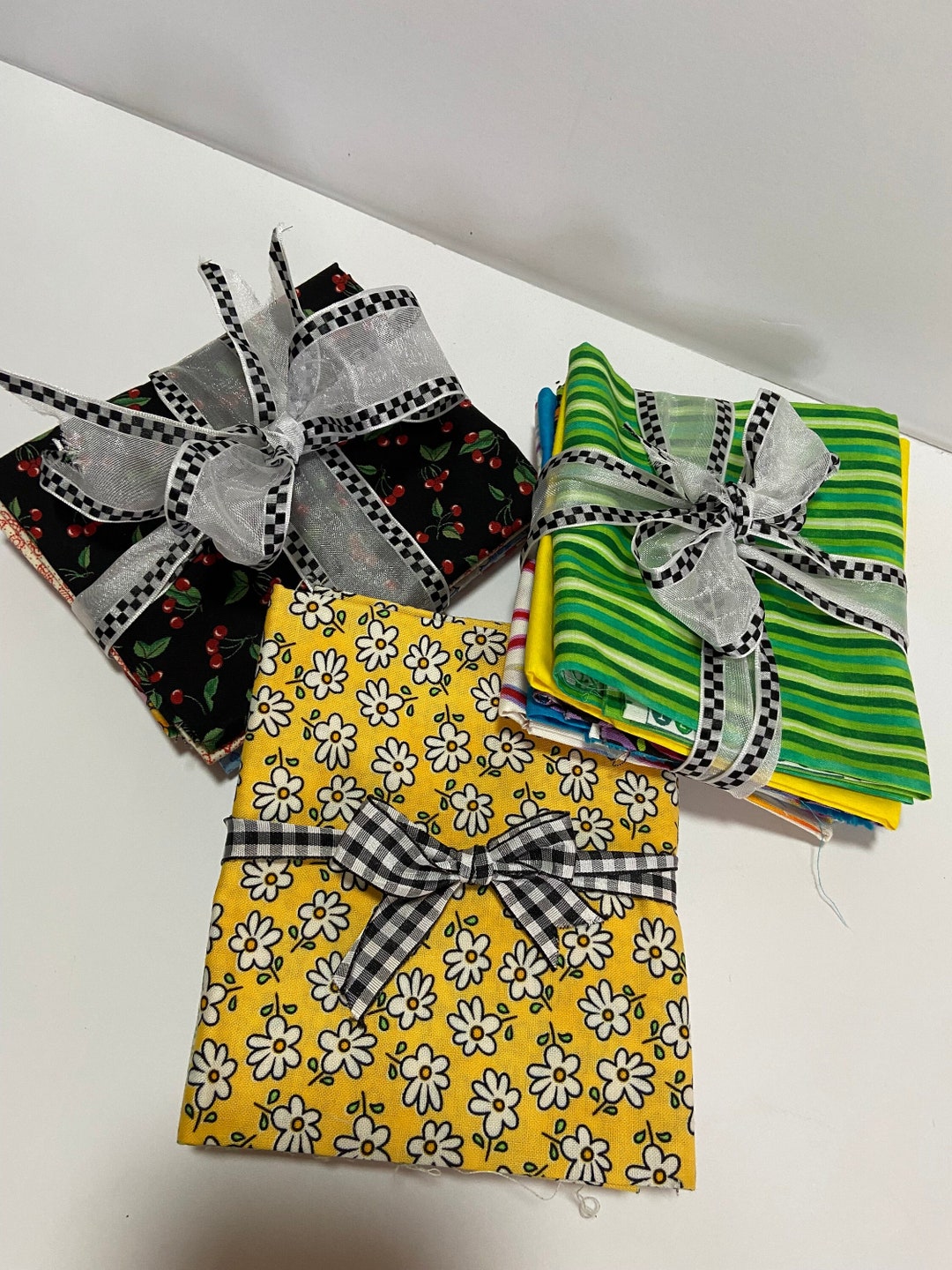 15 Fat Quarter, 3 Different Themes 5 Cuts Each to Add Pizzaz to Your ...