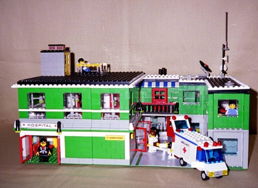 Hospital Building Instructions - Use Your Own LEGO Pieces to Build This ...