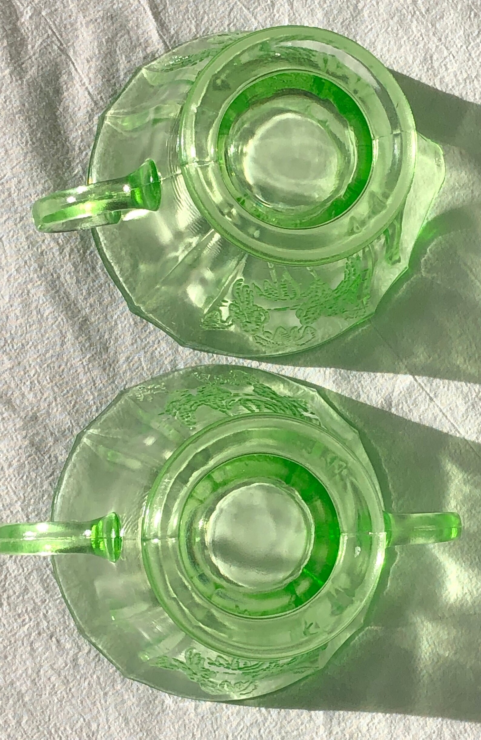 Federal Glass Co. Rare Parrot Pattern Uranium Glass Open Sugar and ...