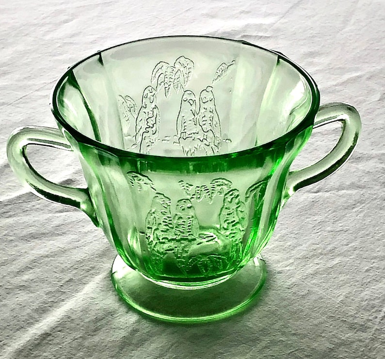 Federal Glass Co. Rare Parrot Pattern Uranium Glass Open Sugar and ...