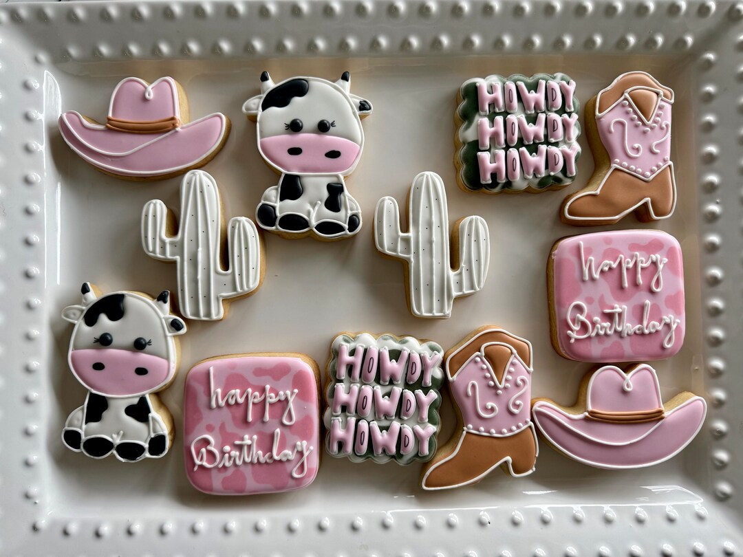 12 Cow Girl Cookies, First Birthday Cookies, Little Cow, Birthday ...