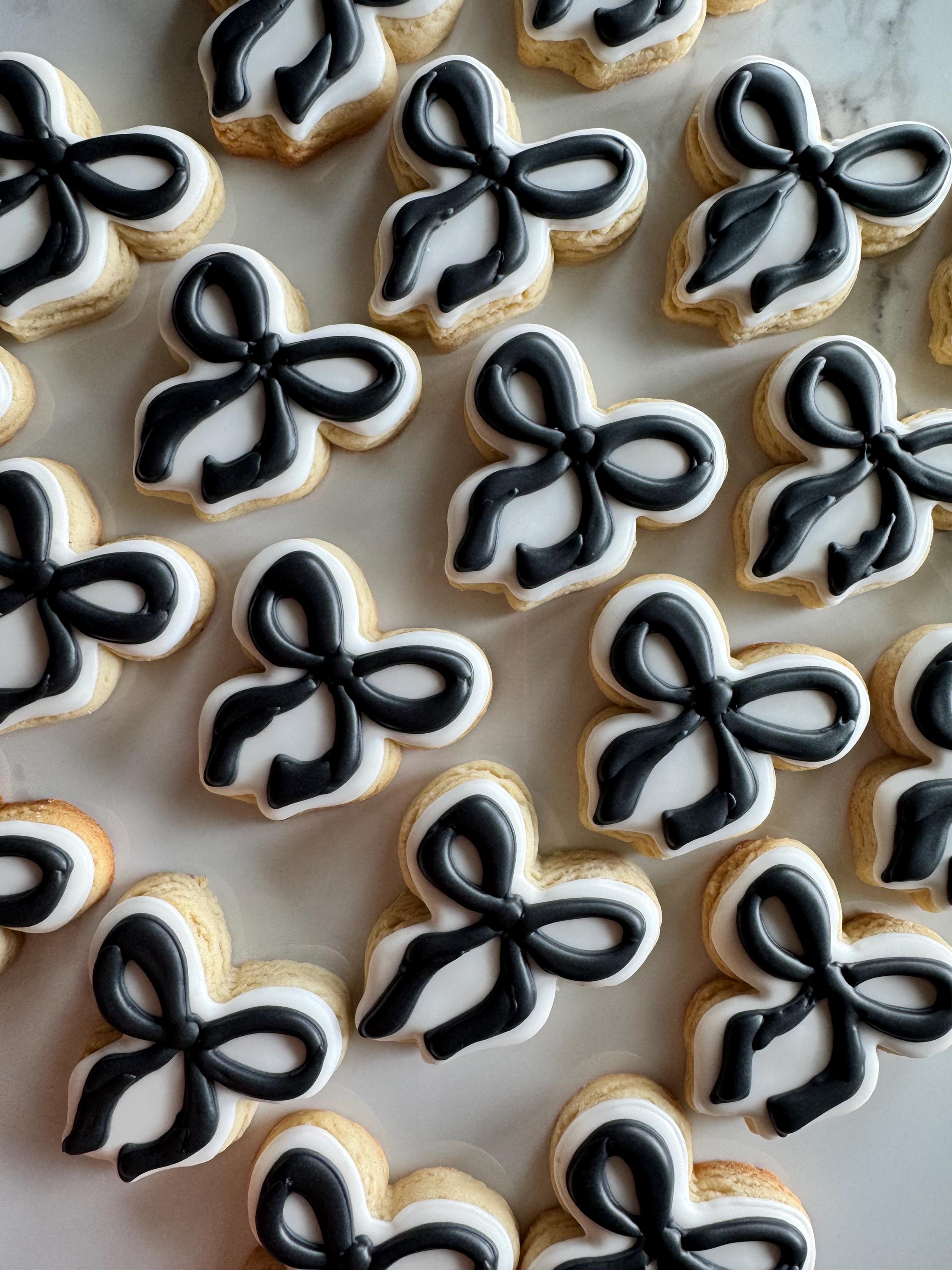 12 Mini Coquette Bow Cookies: Birthday Party Favors - Etsy